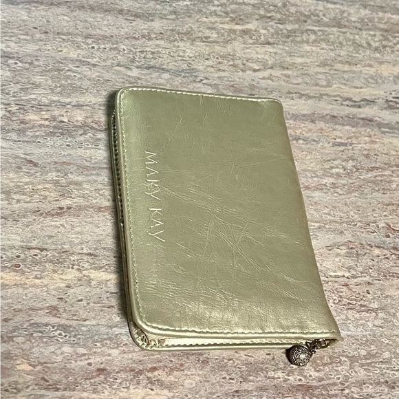 Mary Kay | Bags | Mary Kay Mini Cosmetic Bag With Mirror Inside | Poshmark
